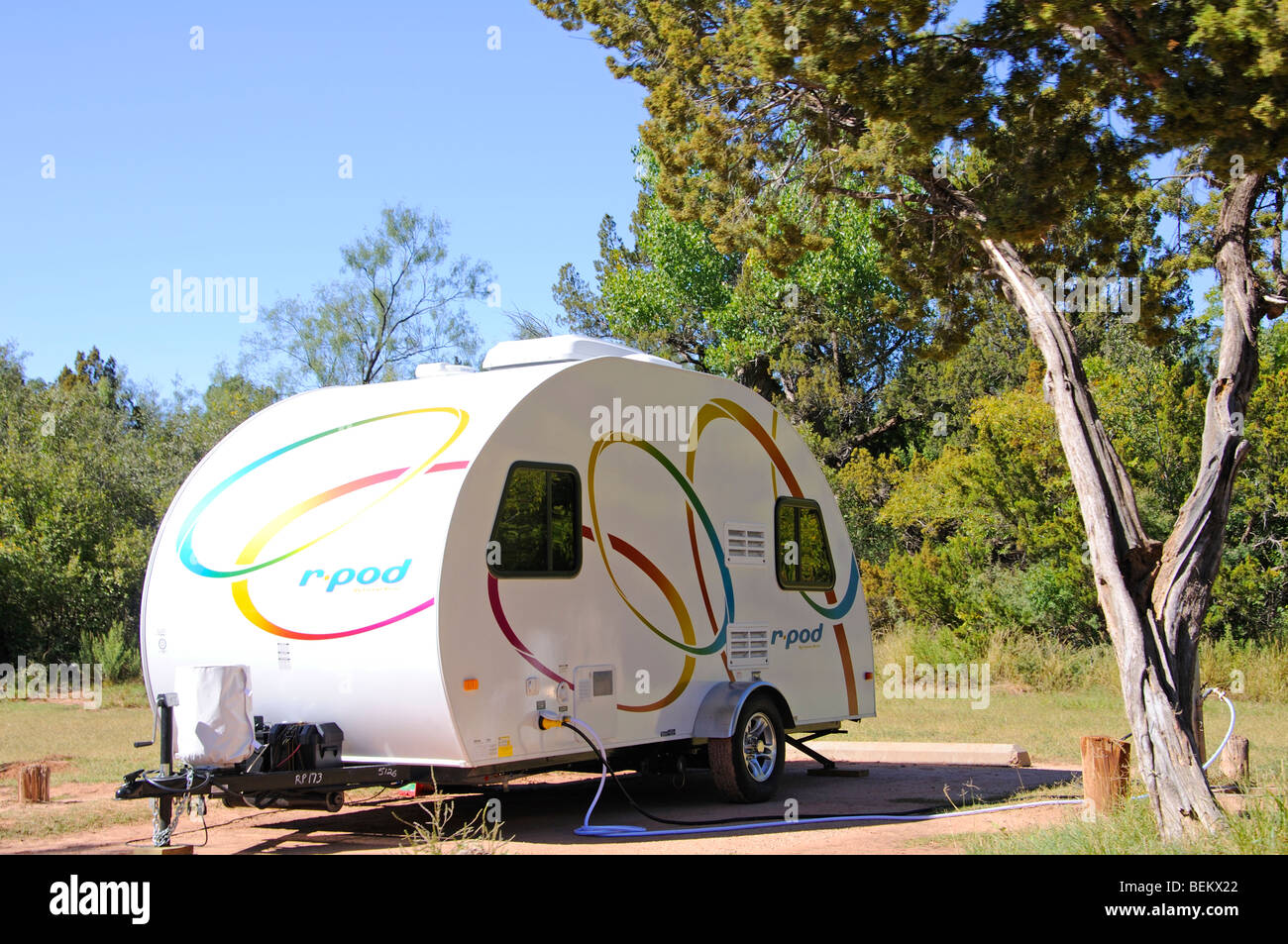 Vintage camper recreational vehicle camping hi-res stock photography ...