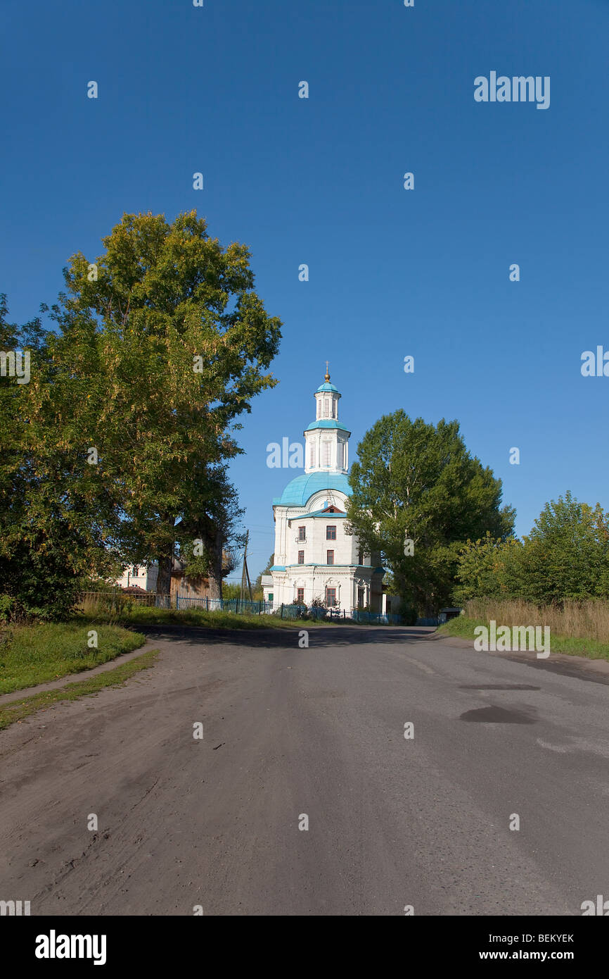 Road to church Stock Photo - Alamy