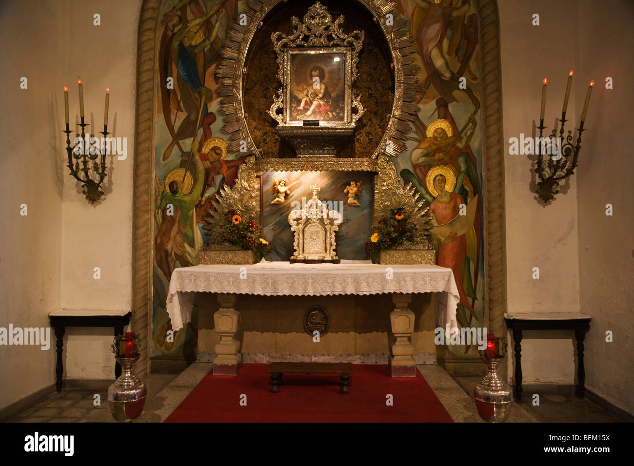 Side altar hi-res stock photography and images - Alamy