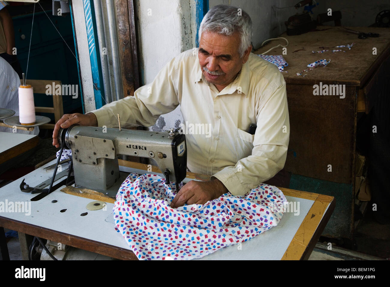 Turkish Tailor Stock Photos & Turkish Tailor Stock Images - Alamy