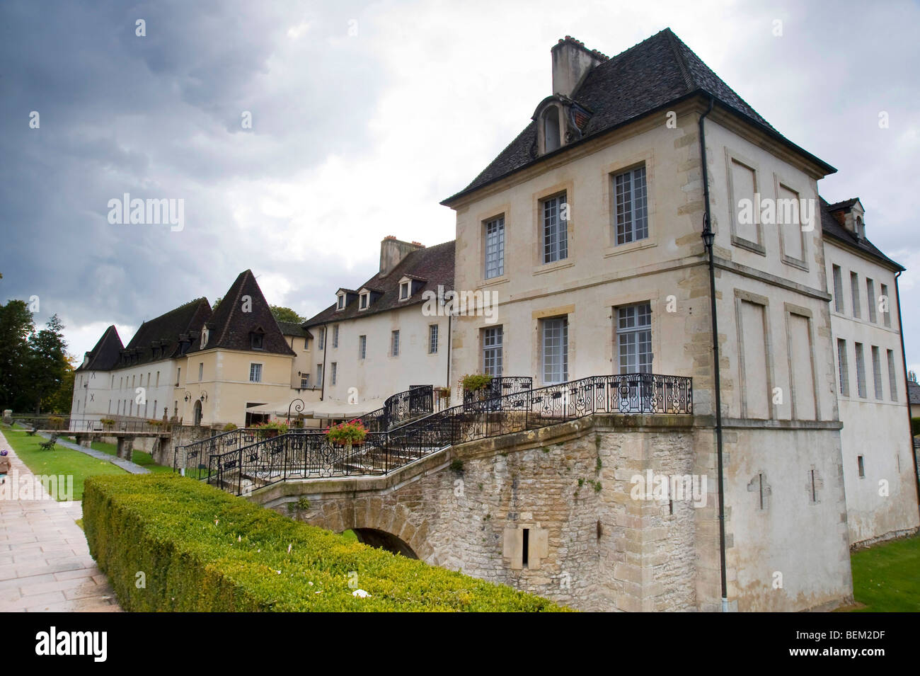 Chateau de Gilly, Gilly Lï¿½s Citeaux, Bourgogne, Burgundy, France ...