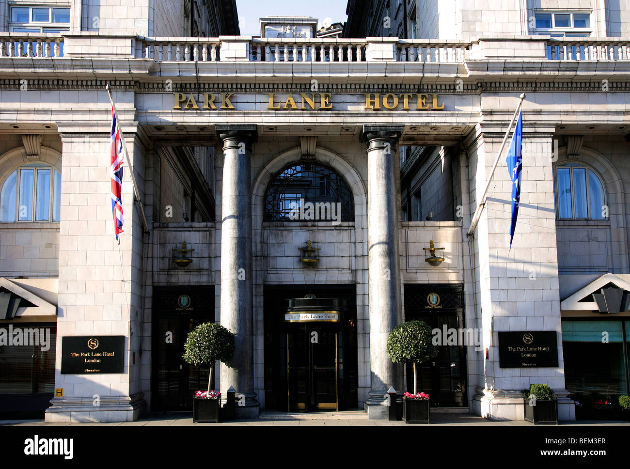 Park Lane Hotel Entrance London Capital City England UK Stock Photo - Alamy