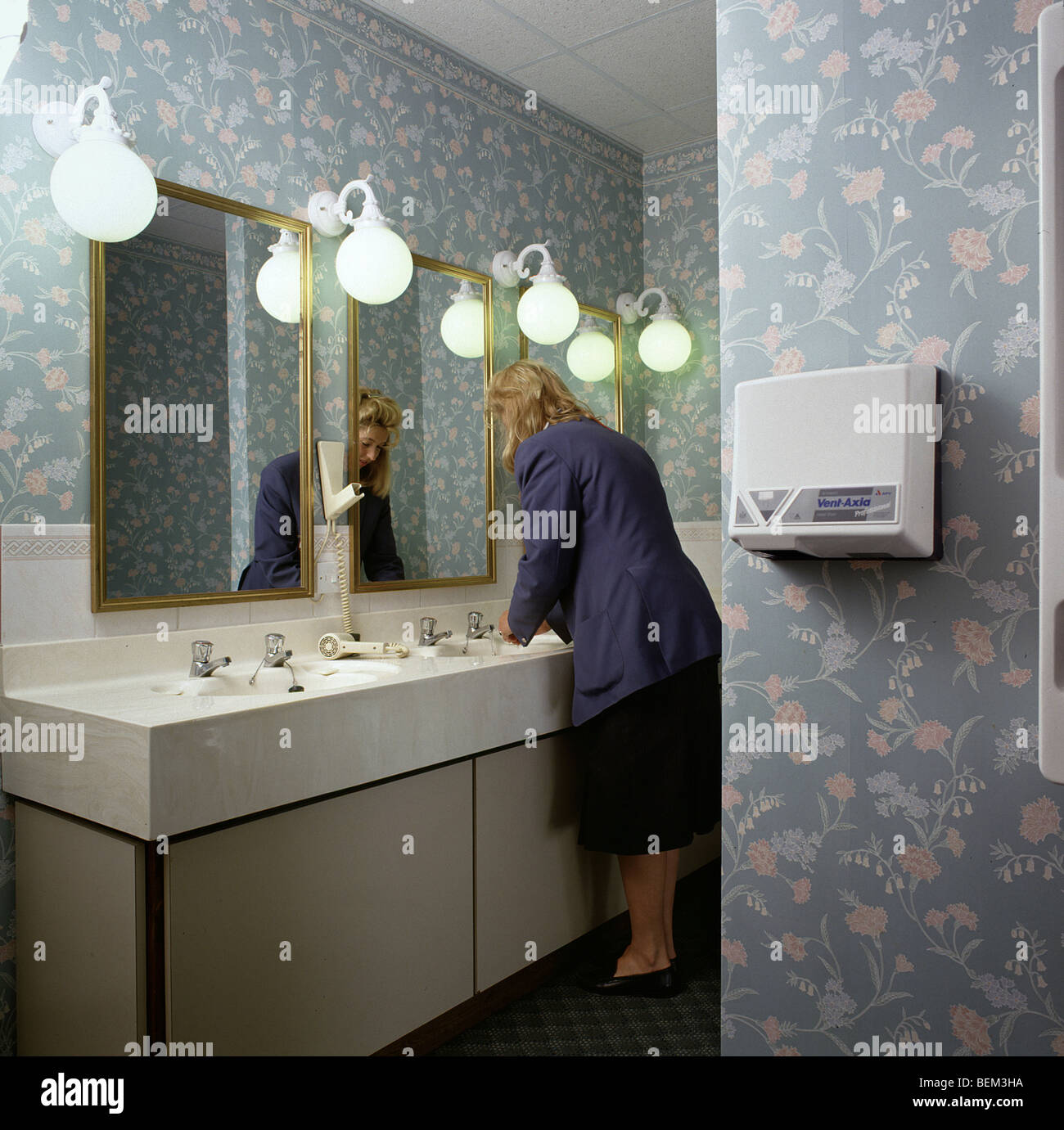 Female toilet ladies lady hi-res stock photography and images - Alamy