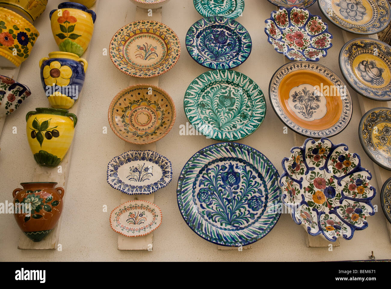 Decorative plates hi-res stock photography and images - Alamy
