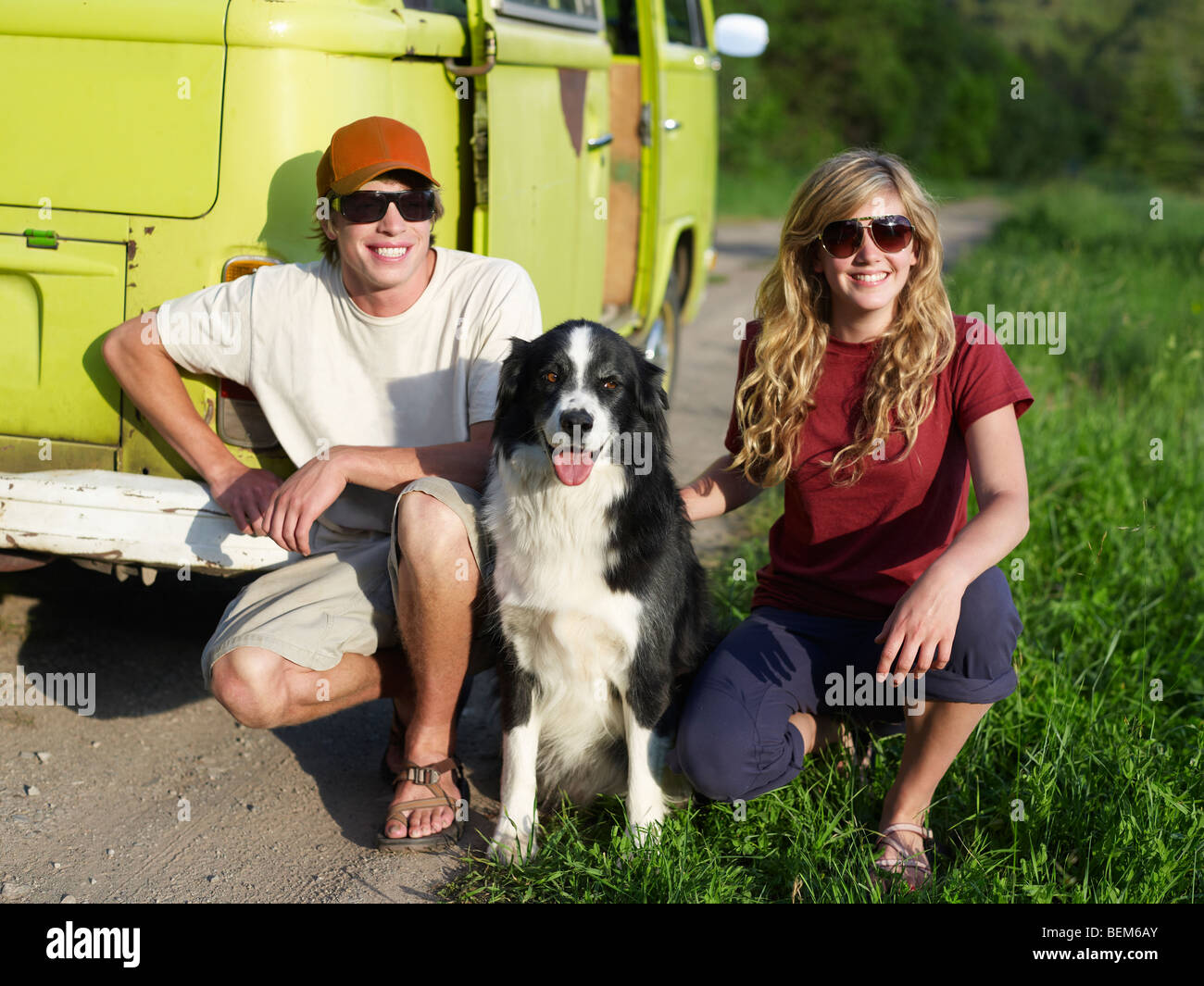 Couples dog hi-res stock photography and images - Alamy