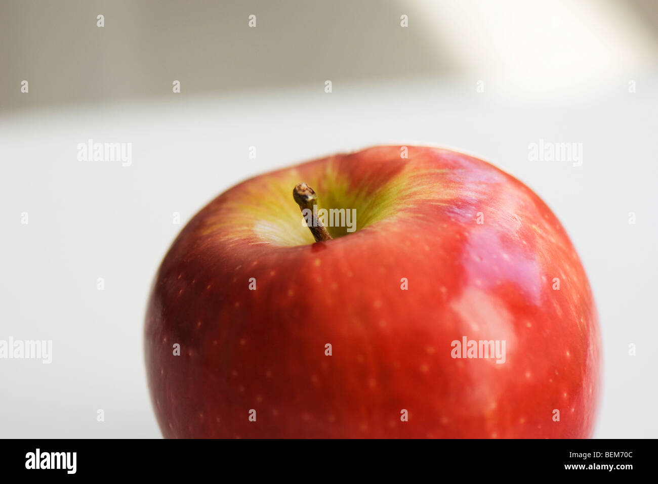 Red apple, close-up Stock Photo - Alamy