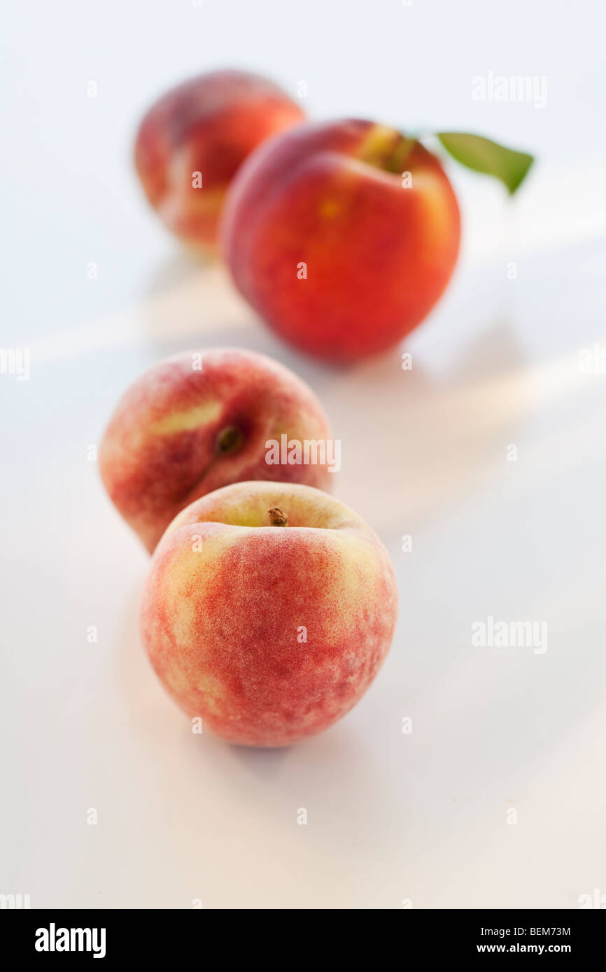 Peaches hi-res stock photography and images - Alamy