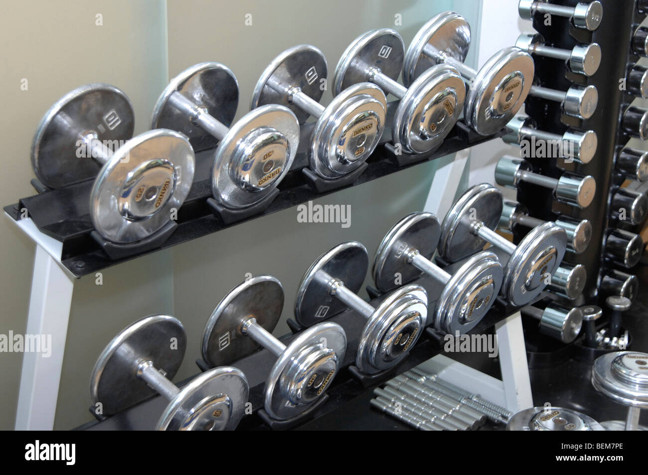 Gym weights hi-res stock photography and images - Alamy