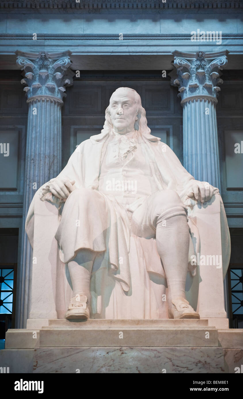 Ben franklin statue hi-res stock photography and images - Alamy