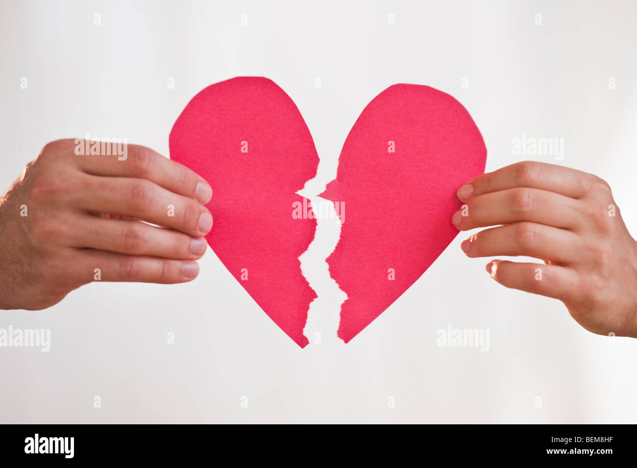 Broken heart symbol hi-res stock photography and images - Alamy