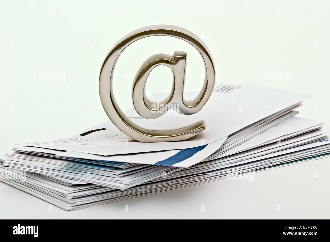 Pile Of Mail Stock Photos & Pile Of Mail Stock Images - Alamy