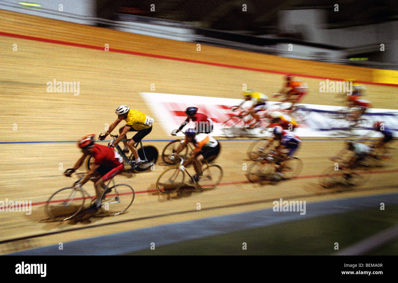 Bike track racing velodrome pursuit hi-res stock photography and images ...
