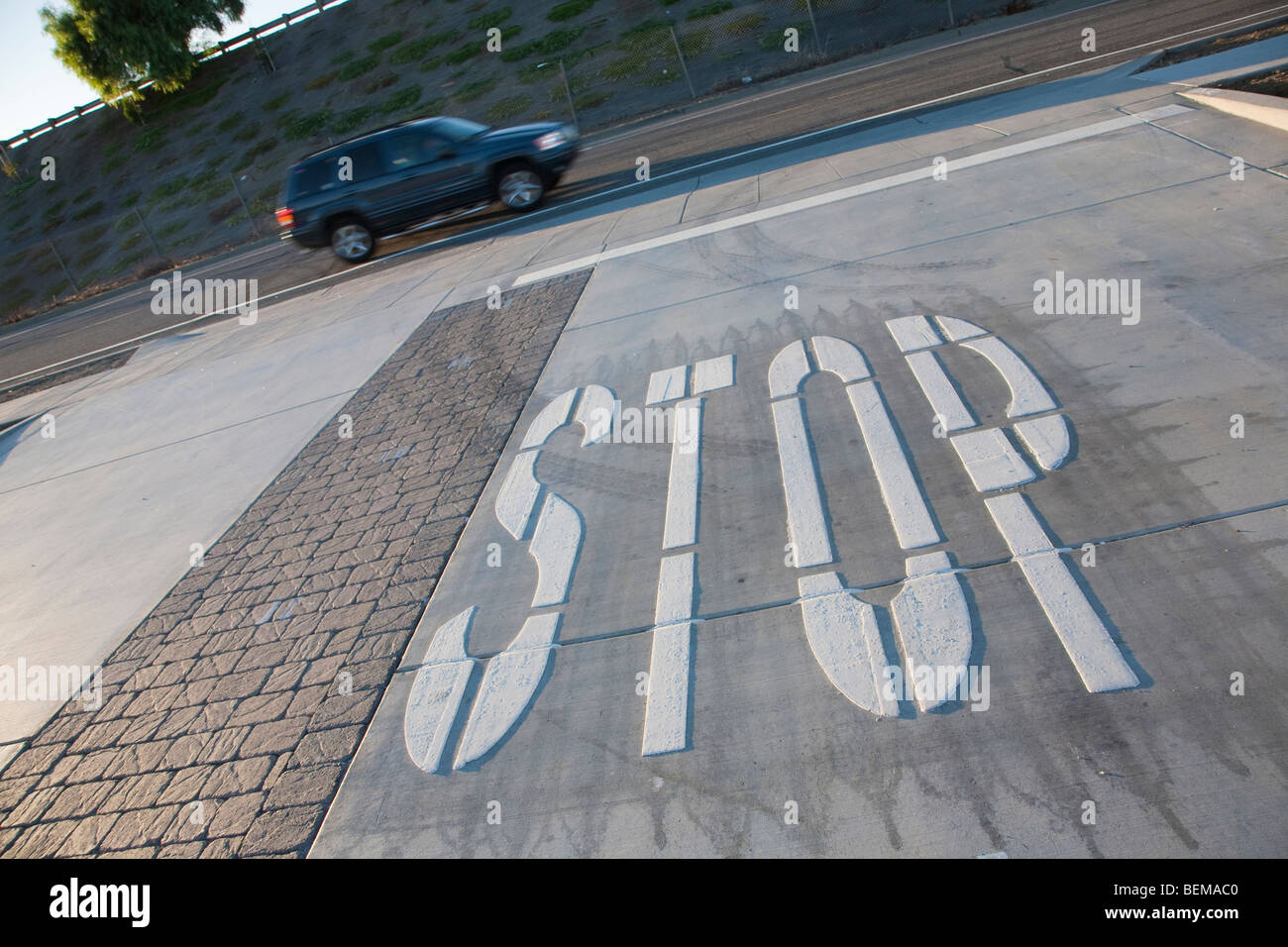 Intersection markings hi-res stock photography and images - Alamy