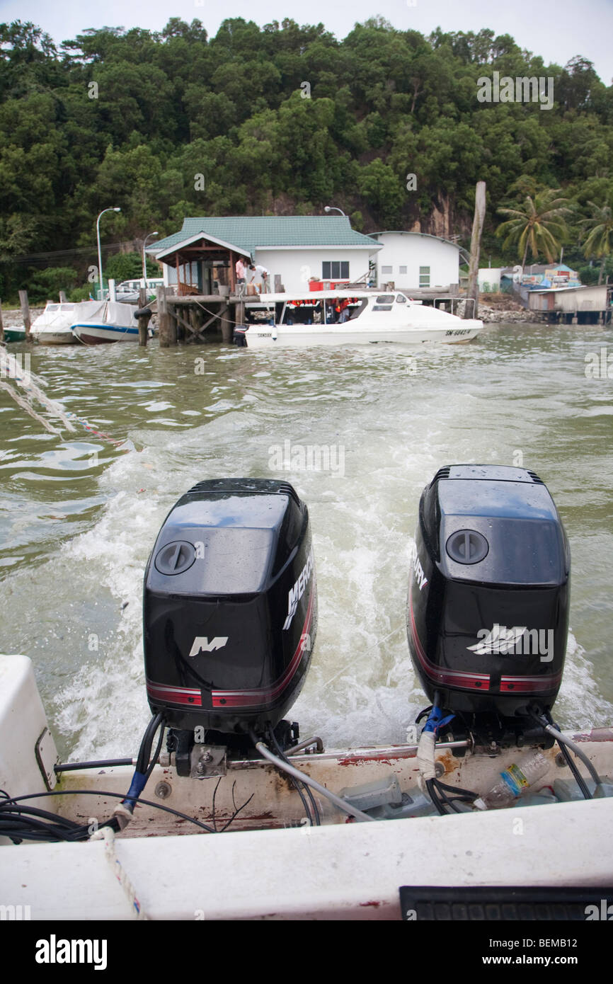 Mercury outboard engine engines hi-res stock photography and images - Alamy