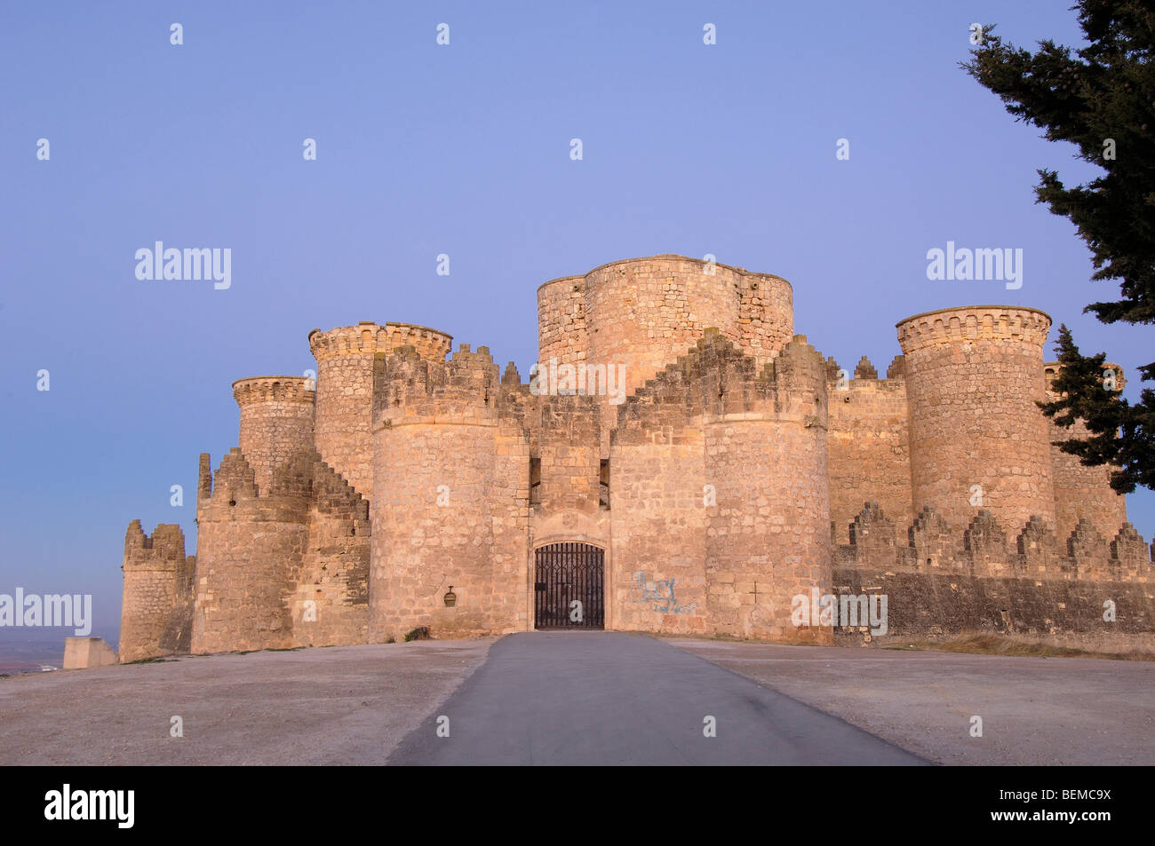 Belmonte castle xv belmonte cuenca hi-res stock photography and images ...