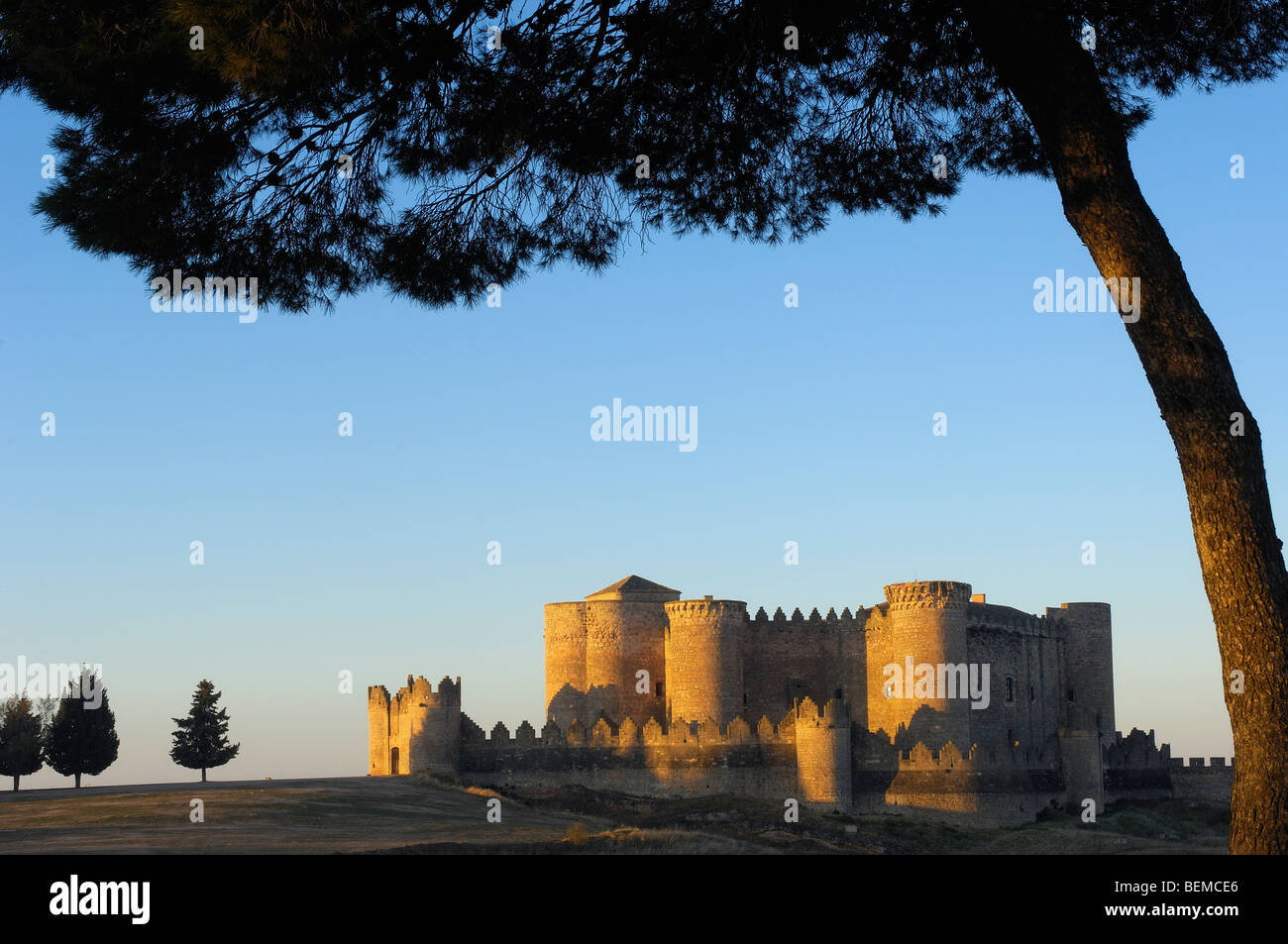 Belmonte castle xv belmonte cuenca hi-res stock photography and images ...