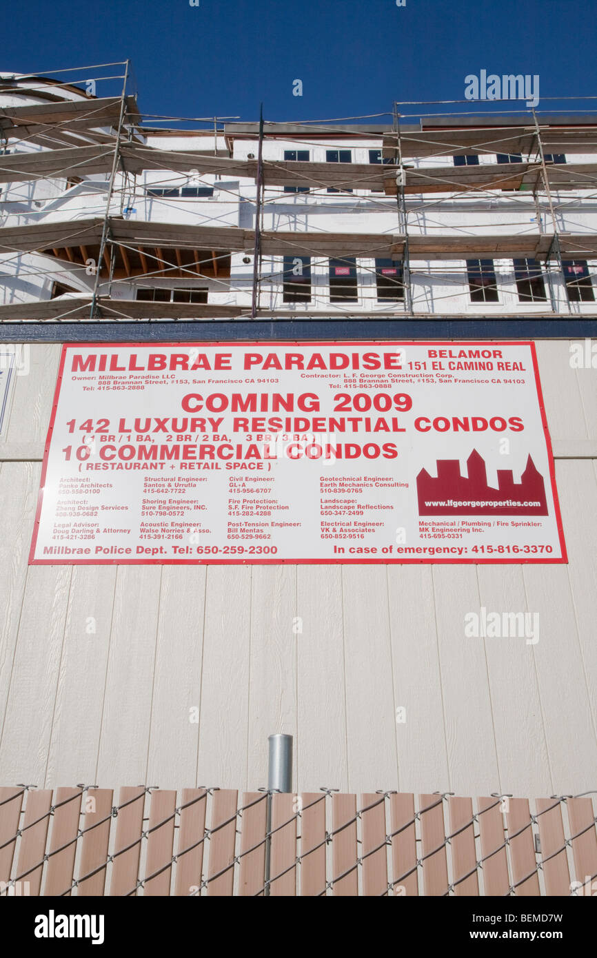 New housing development advertising sign hi-res stock photography and ...