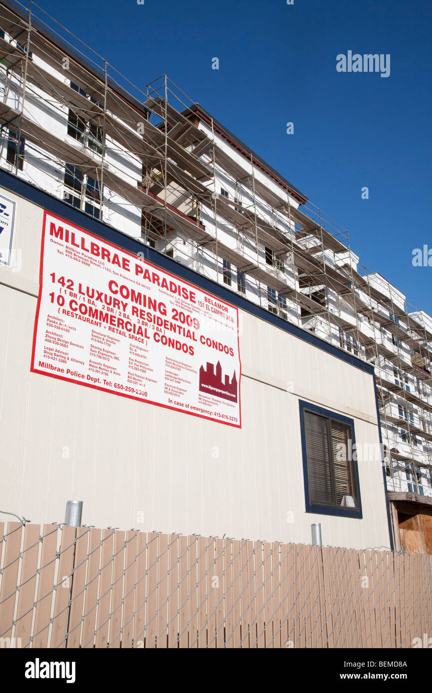 New housing development advertising sign hi-res stock photography and ...