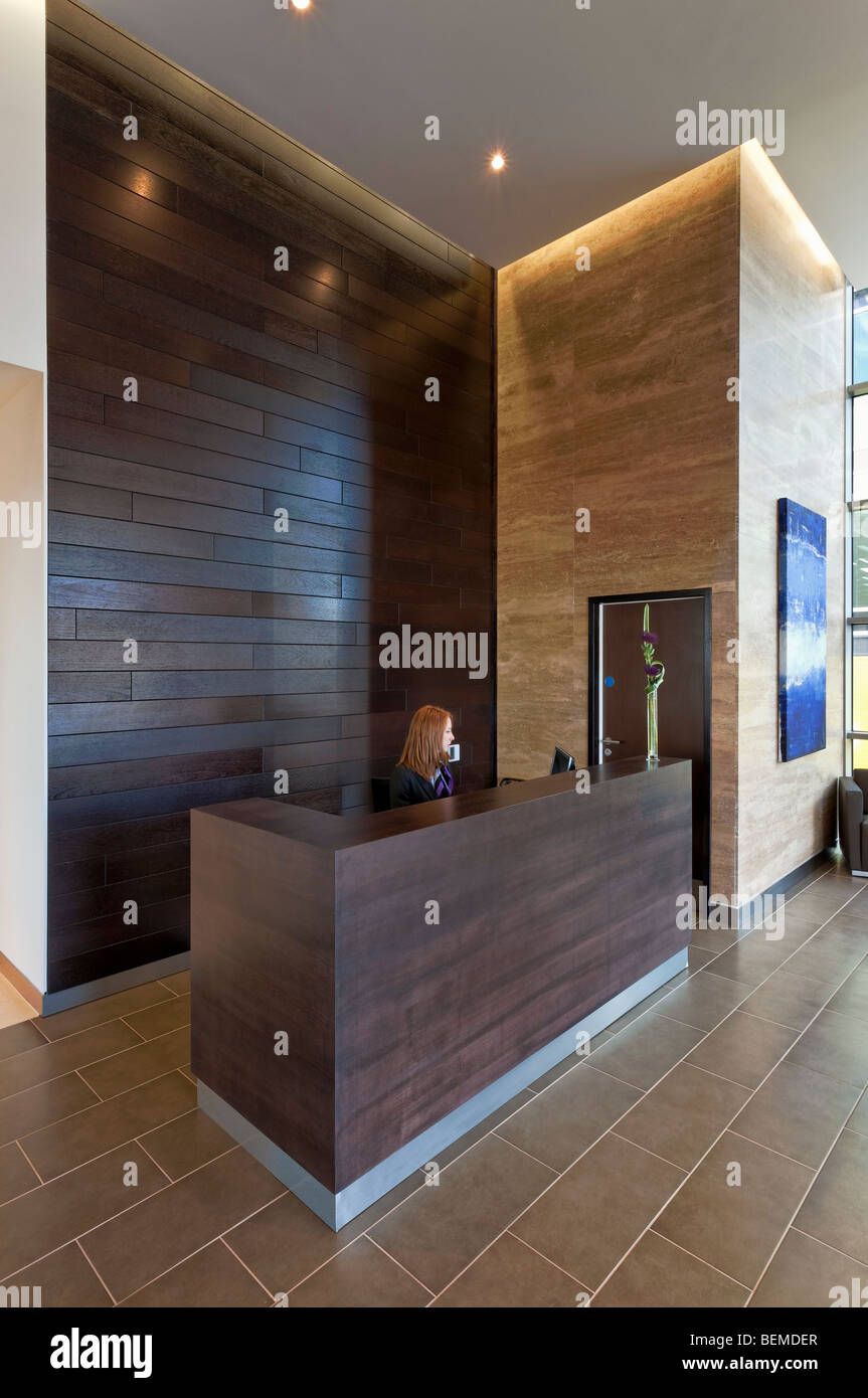 Showroom reception hi-res stock photography and images - Alamy