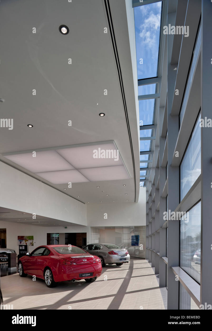 Infiniti Car Showroom in Reading Stock Photo - Alamy
