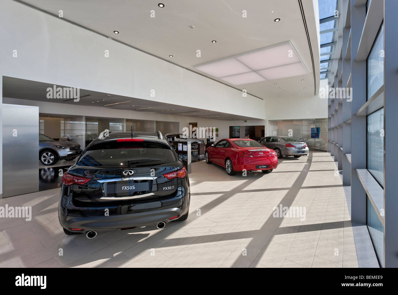 Infiniti Car Showroom in Reading Stock Photo - Alamy