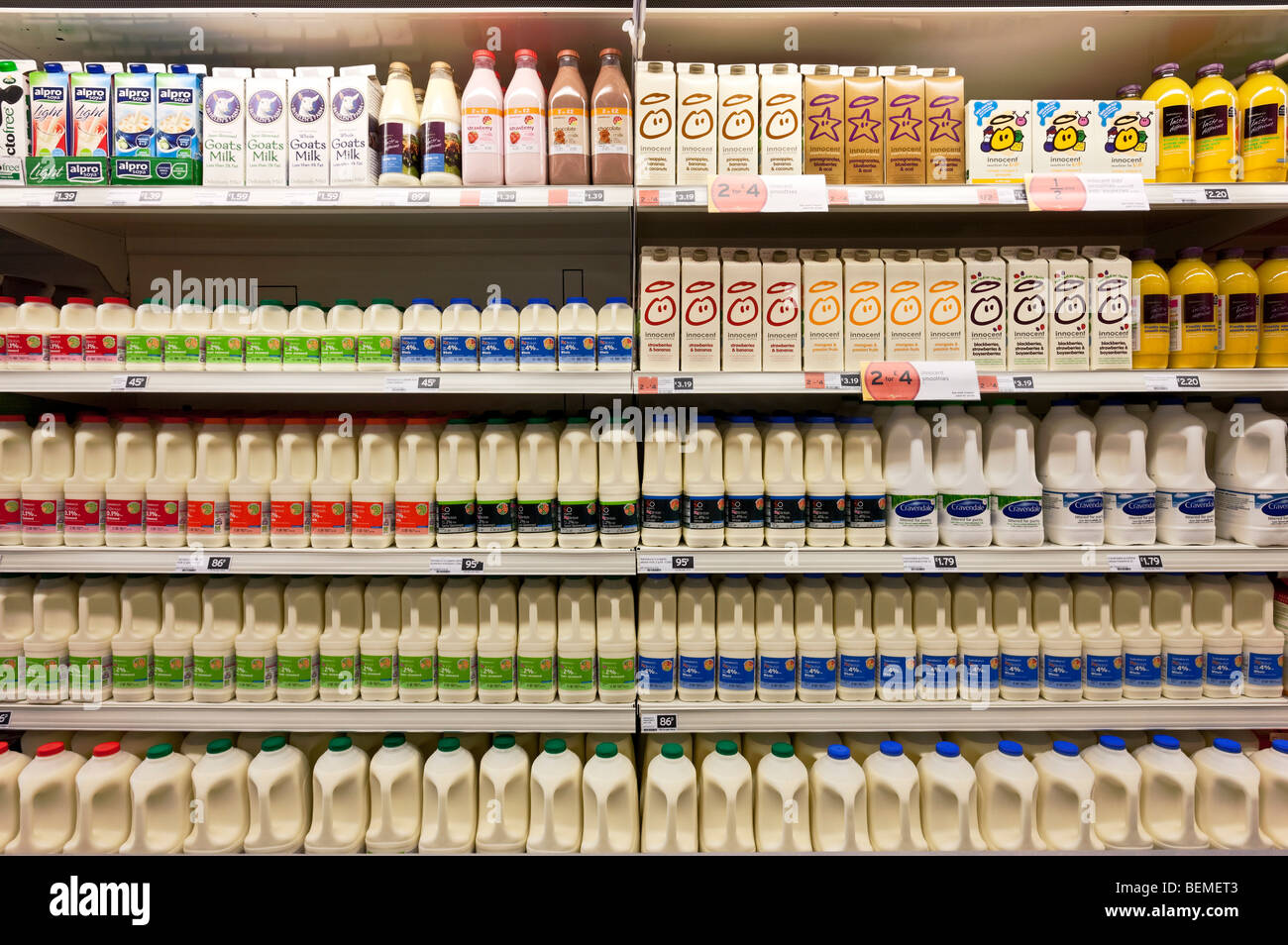 Display of milk at a supermarket Stock Photo - Alamy