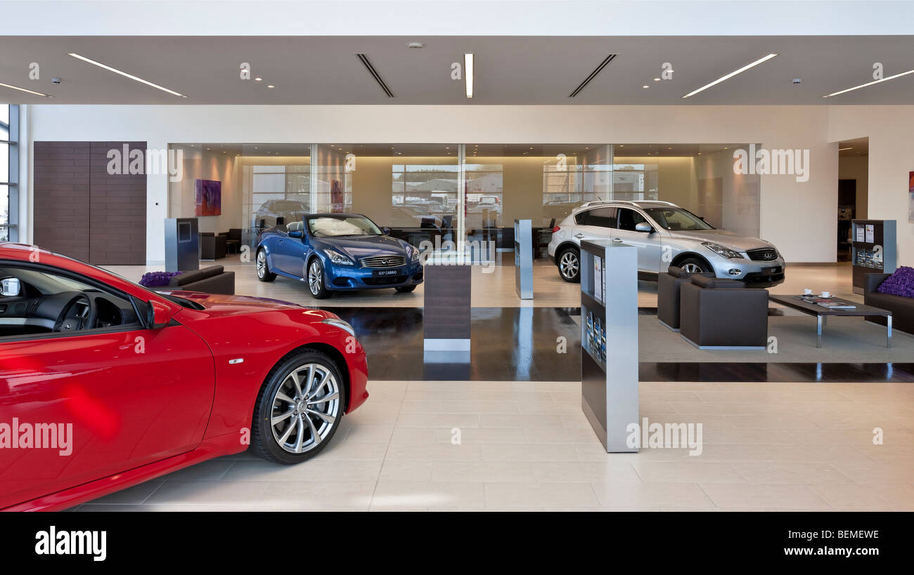 Infiniti Car Showroom in Reading Stock Photo - Alamy