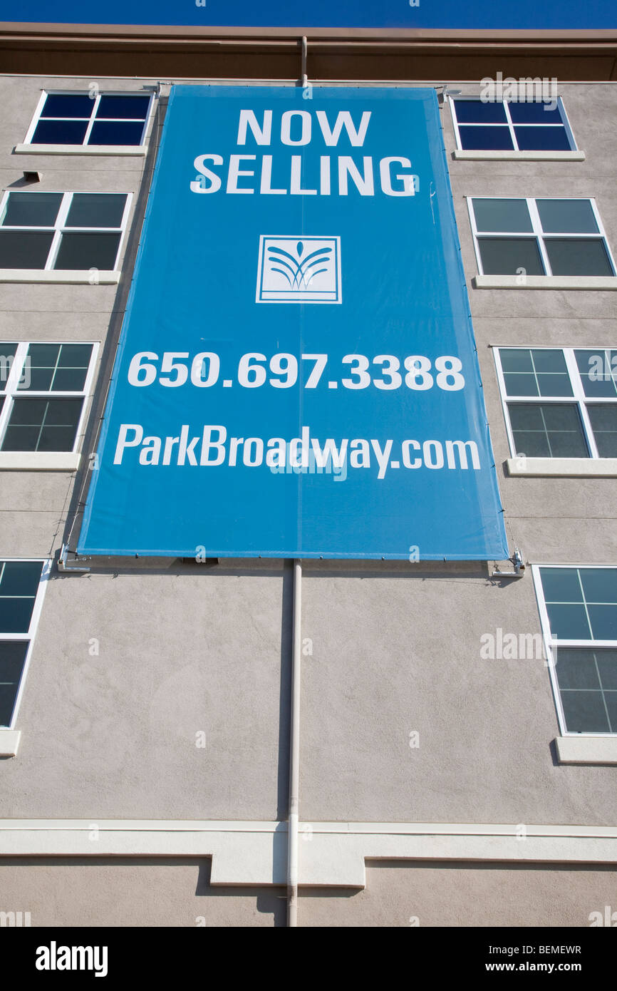 Mixed use building signage hi-res stock photography and images - Alamy