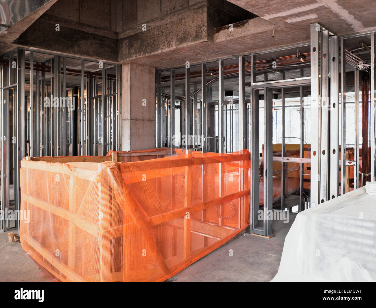 Abandoned construction site hi-res stock photography and images - Alamy