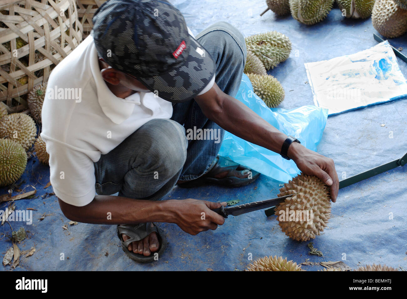 Open durian hi-res stock photography and images - Alamy