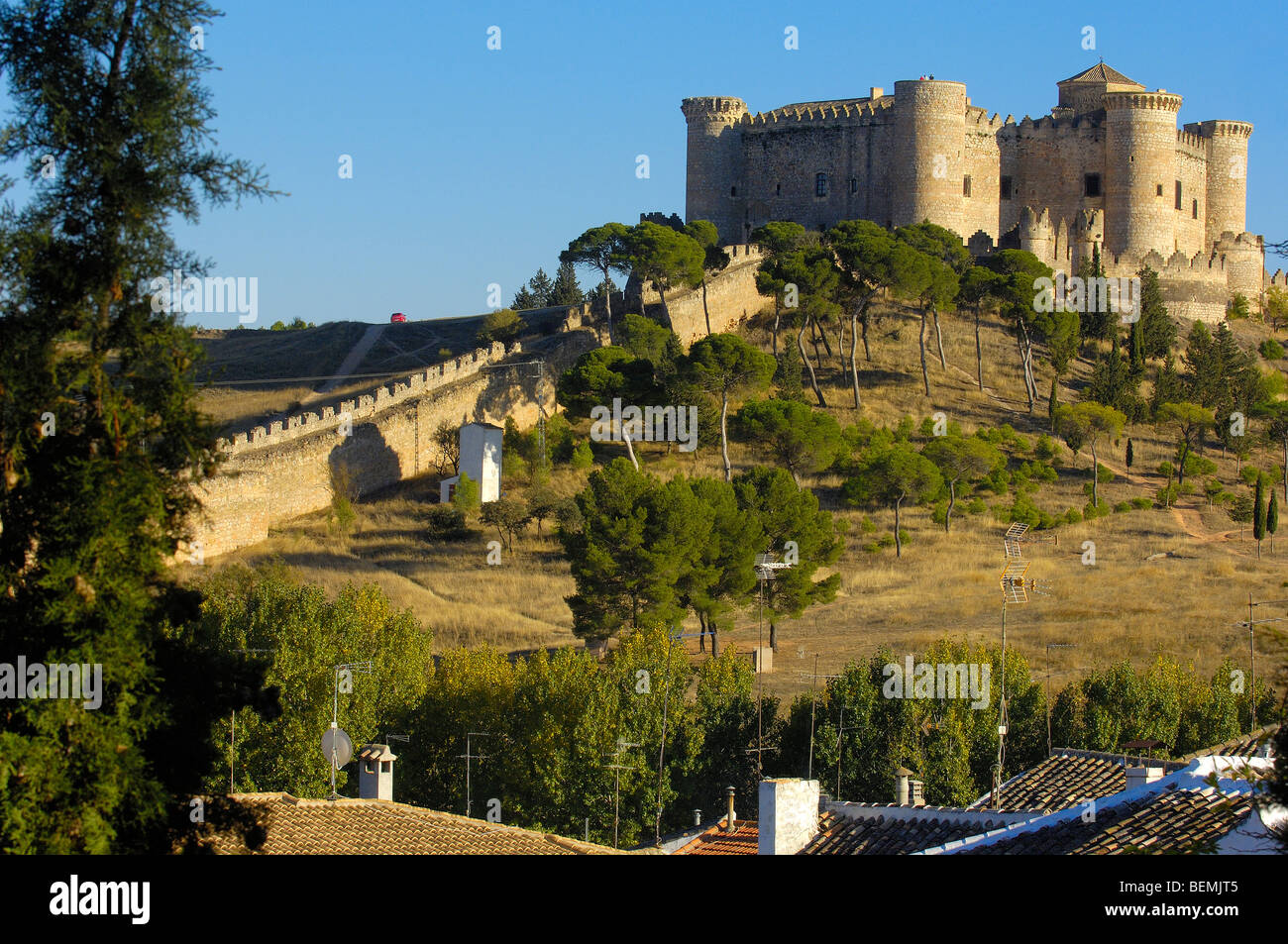 Belmonte castle xv belmonte cuenca hi-res stock photography and images ...
