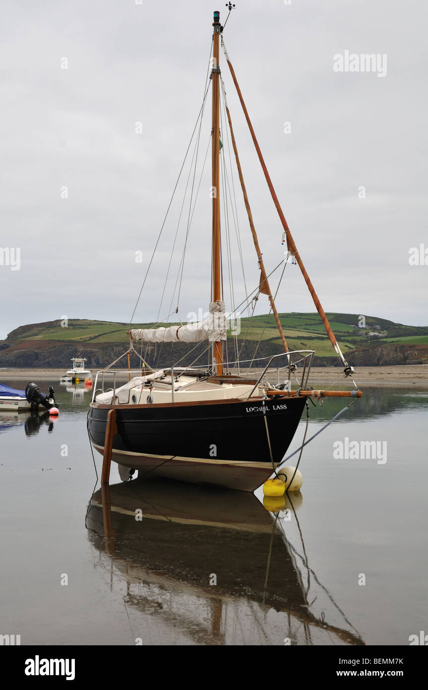 Beaching boats hi-res stock photography and images - Alamy