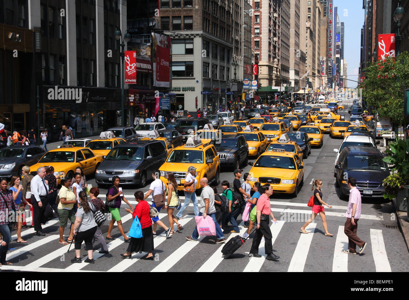 Busy junction hi-res stock photography and images - Alamy