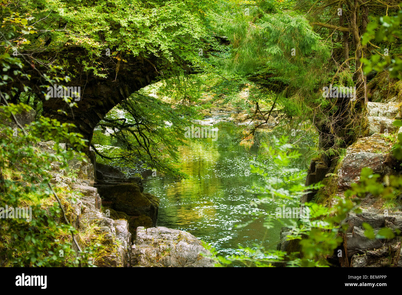 Old stone bridge over the River Braan by the Hermitage, Dunkeld ...