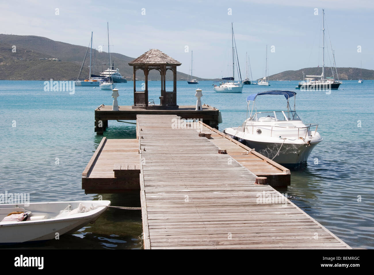 Small Boat Pier at Bitter End Yacht Club Stock Photo - Alamy