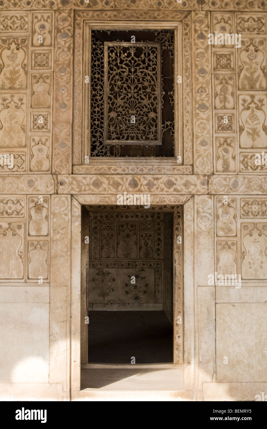 Jali lattice door hi-res stock photography and images - Alamy