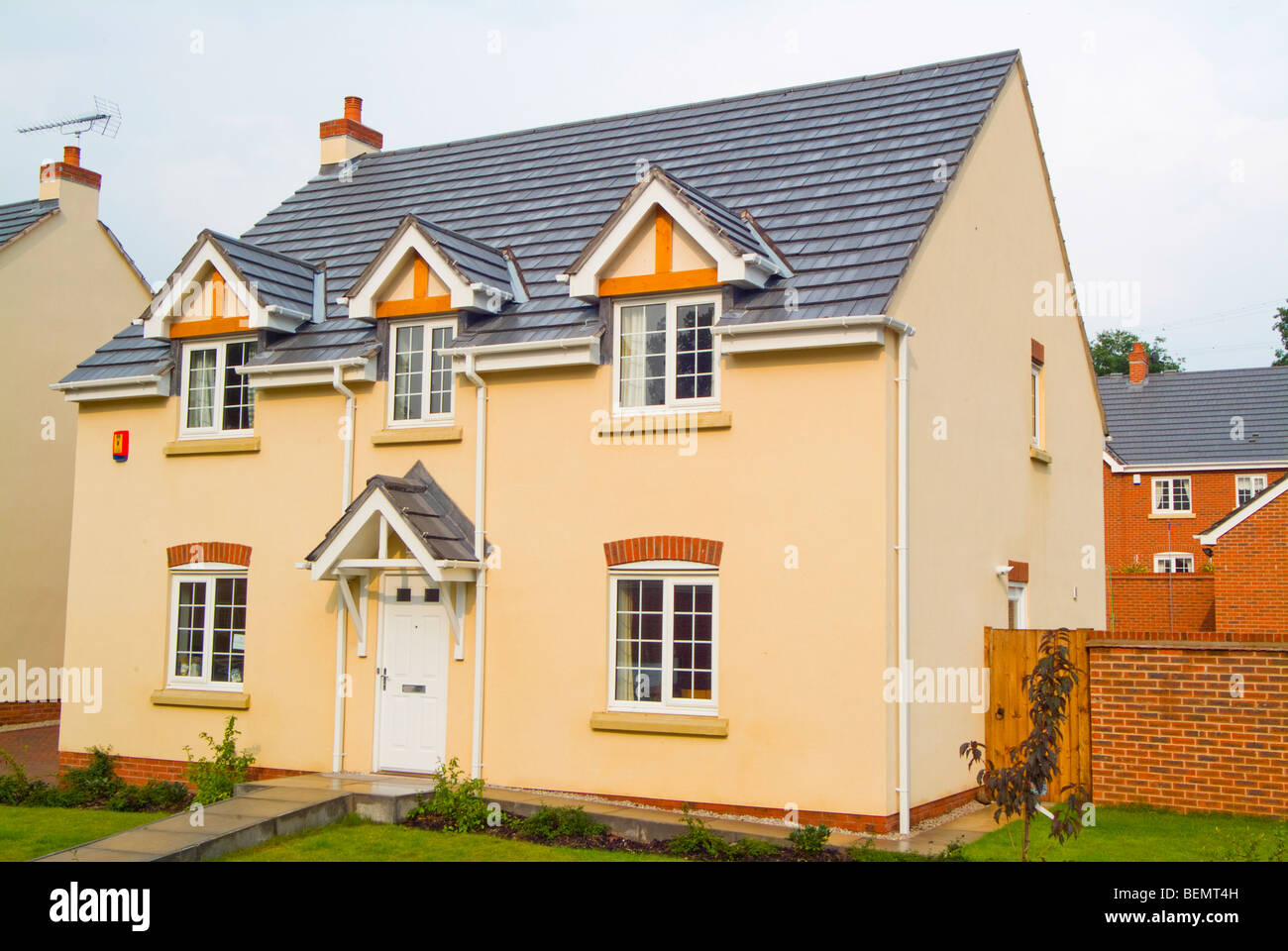 Detached residential house hi-res stock photography and images - Alamy