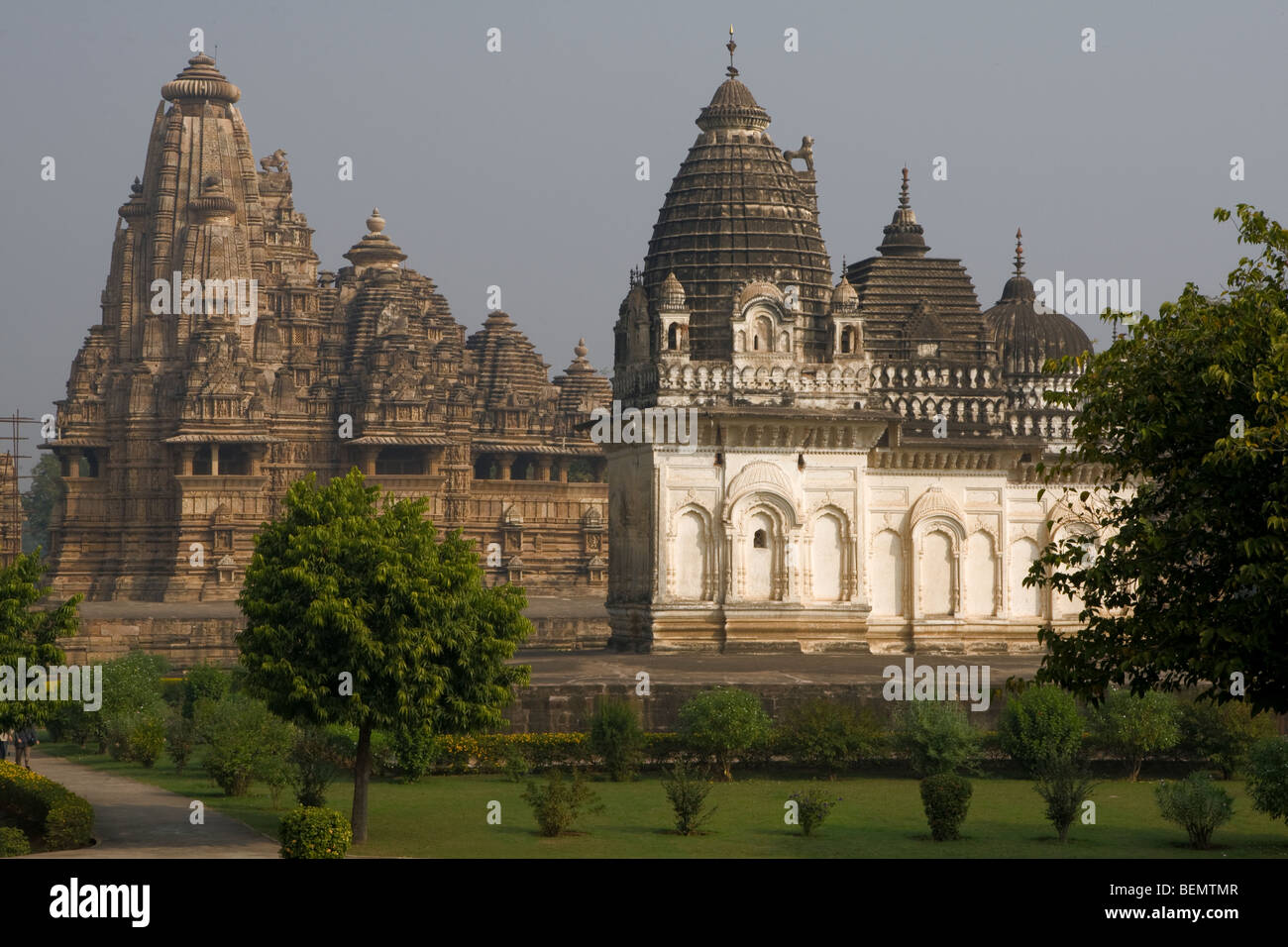 Temples front facade hi-res stock photography and images - Alamy