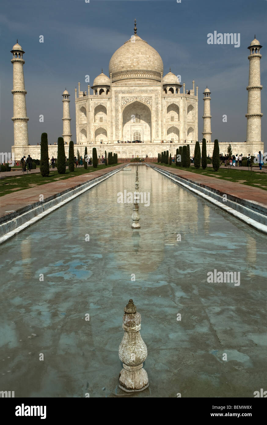 Taj mahal tomb chamber hi-res stock photography and images - Alamy