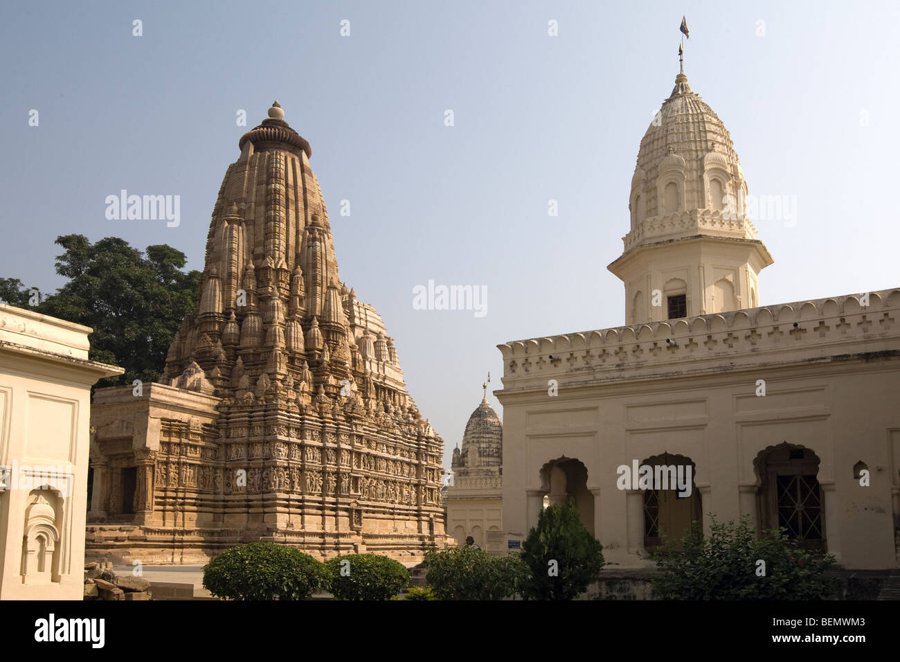 Temples front facade hi-res stock photography and images - Alamy