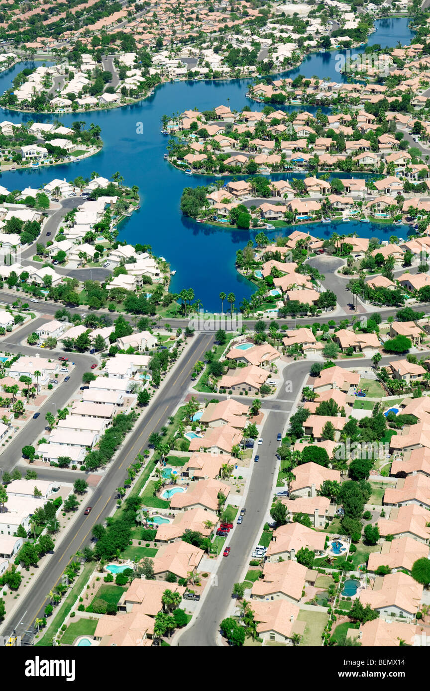 Typical american housing development hi-res stock photography and ...