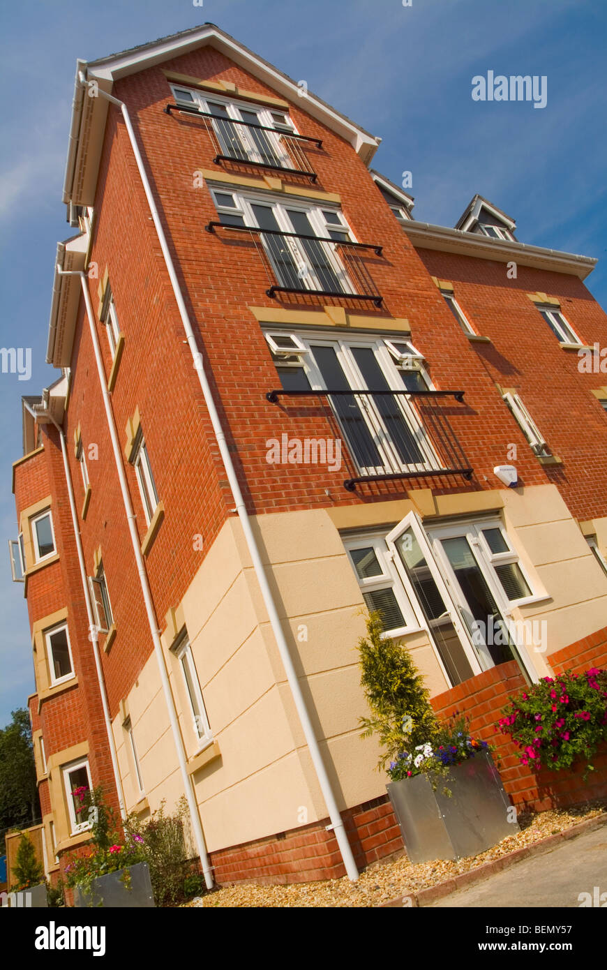 Elevation of a brick built residential apartment building Stock Photo ...