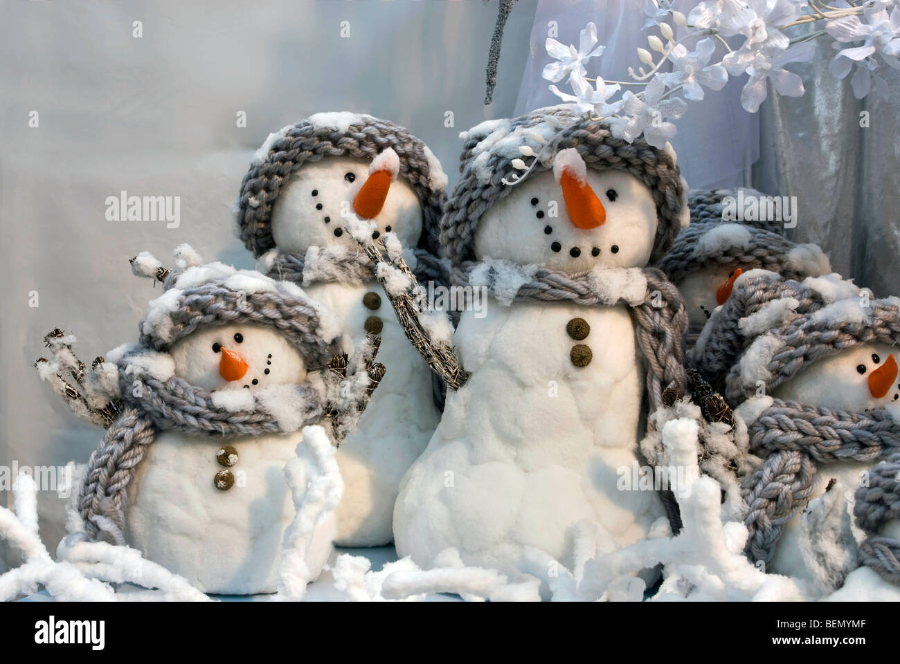 Many snowmen hi-res stock photography and images - Alamy