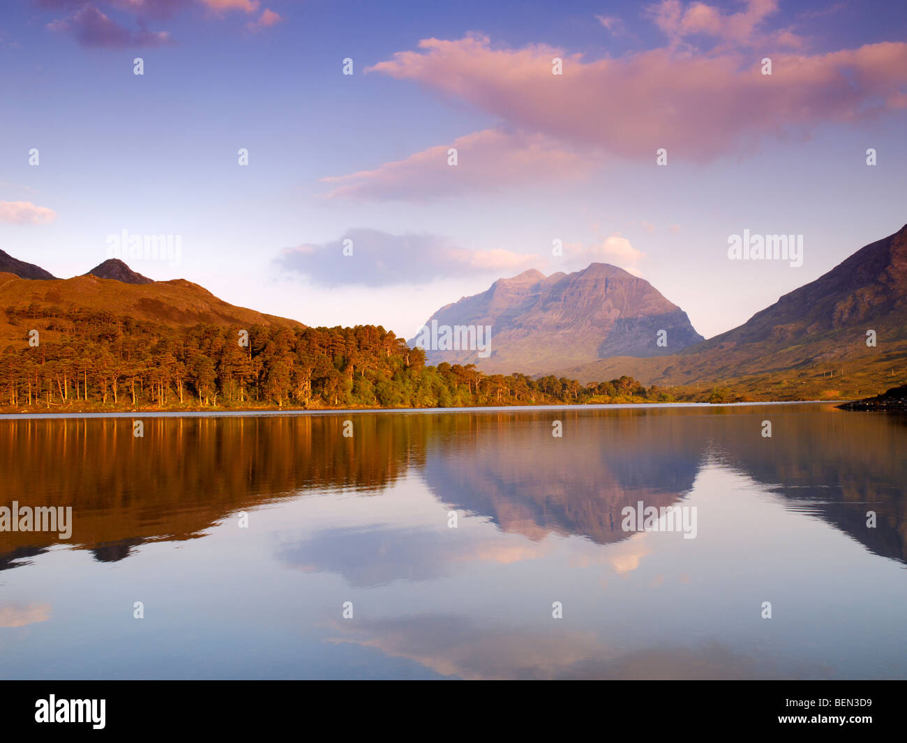 Liathach & Loch Clair at sunrise, Torridon, Scotland Stock Photo - Alamy