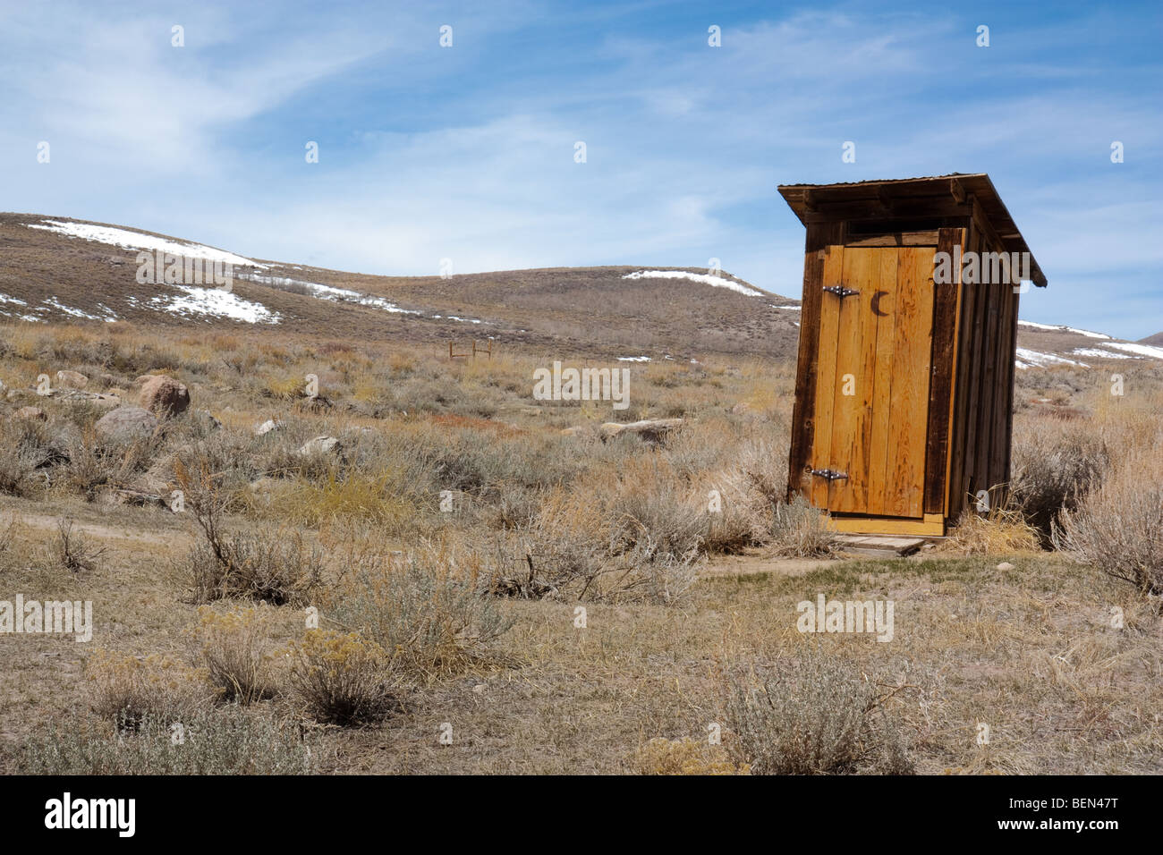 Country Outhouse Wallpaper Primitive Country Outhouse Wallpaper