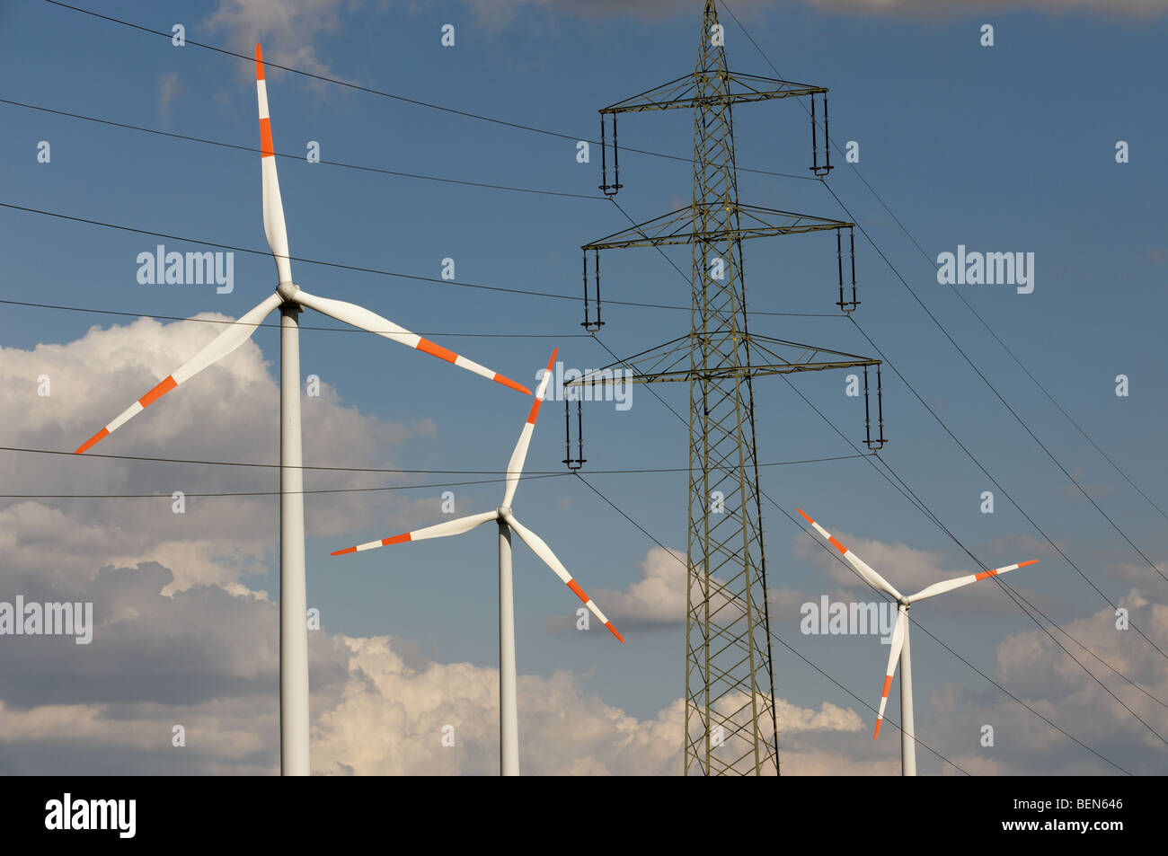 High voltage pylons wind hi-res stock photography and images - Alamy