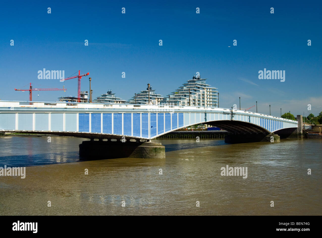 Wandsworth bridge road hi-res stock photography and images - Alamy