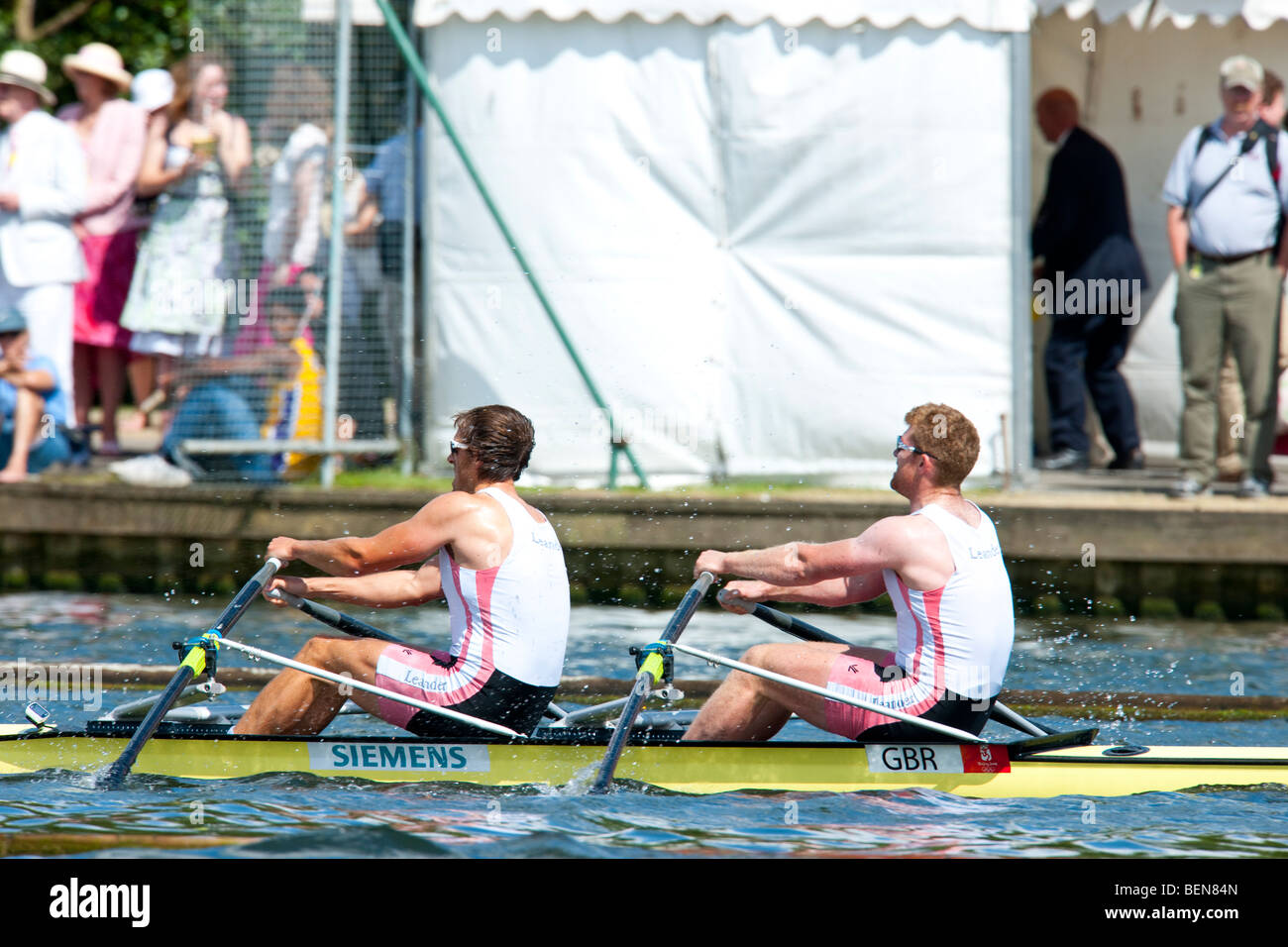 Mens double scullers at the Henley Regatta 2009 Stock Photo - Alamy
