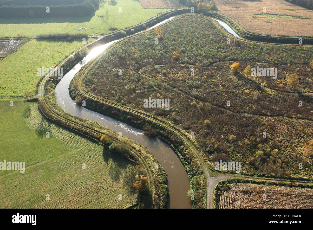 Fields, grasslands, forested area and urbanisation along river Demer ...