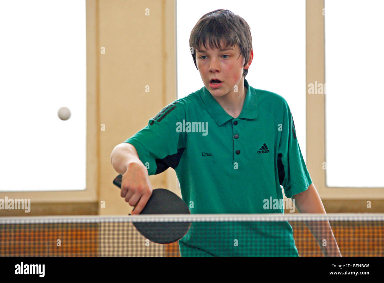 Children 10 table tennis hi-res stock photography and images - Alamy